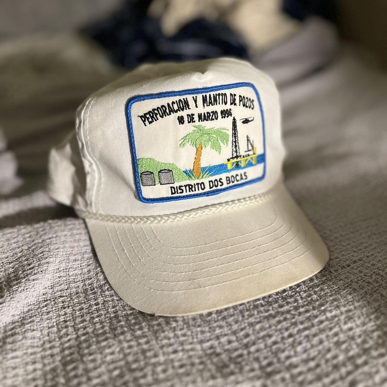 Vintage white and blue snapback trucker hat #snapback - Depop