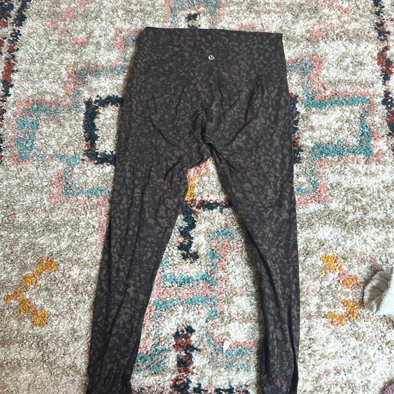 Lululemon patterned leggings - Depop