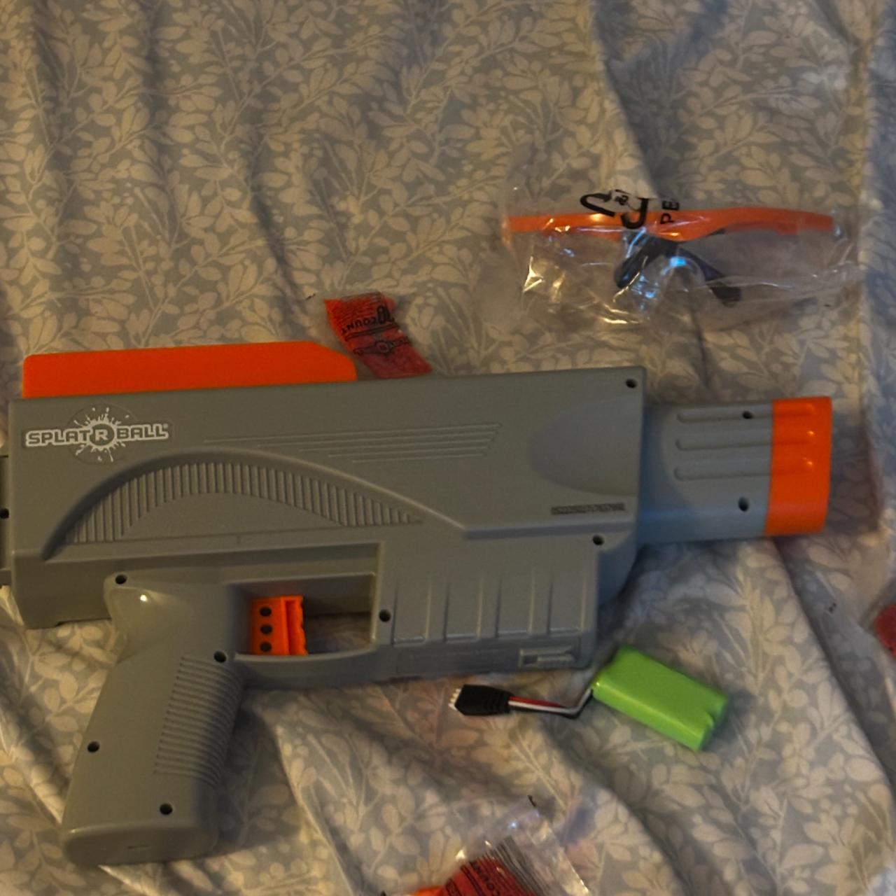 Beautiful gel blaster that comes with box never use. - Depop