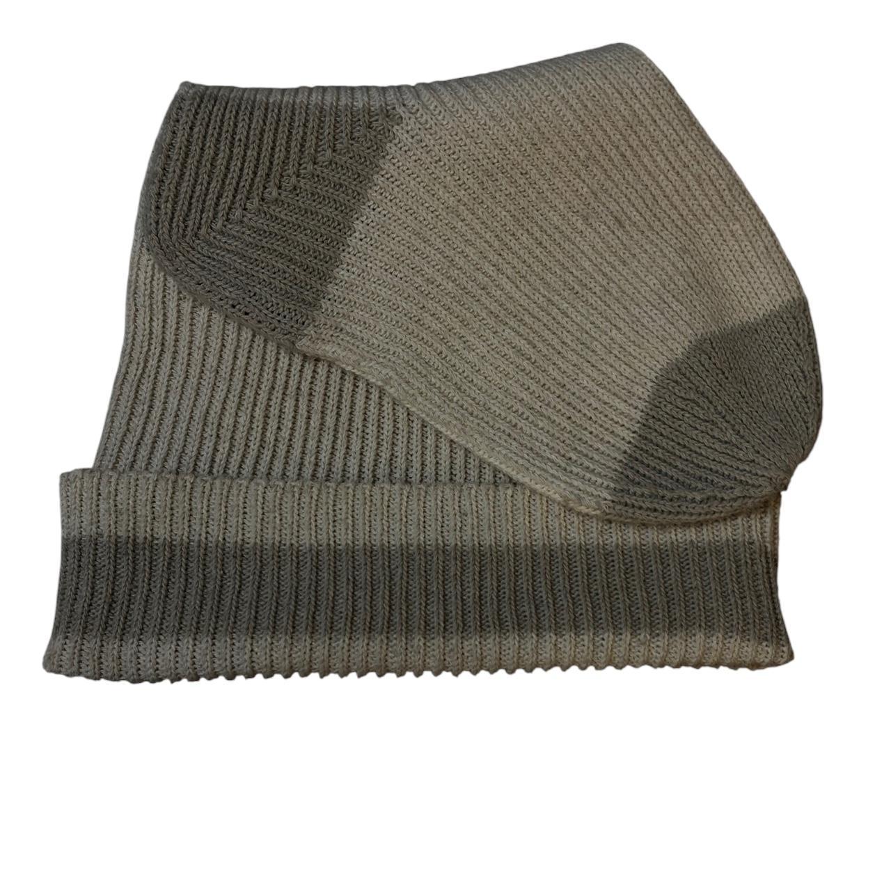 Earftones Beanie One size fits all Super good... | Depop