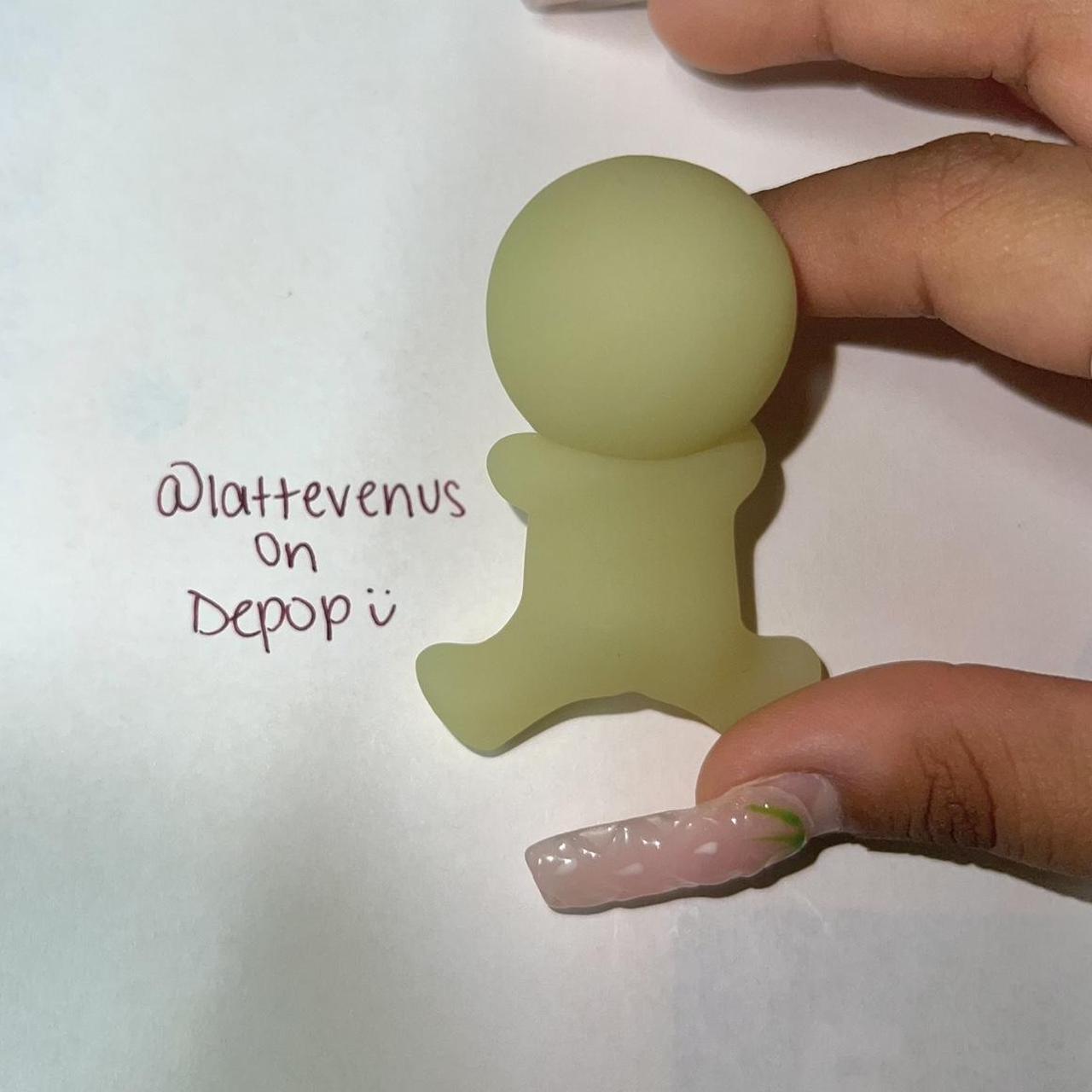 𓈒 ₊⋆∘ smiski hipper “on his smartphone” 𓈒 ₊⋆∘ -... - Depop