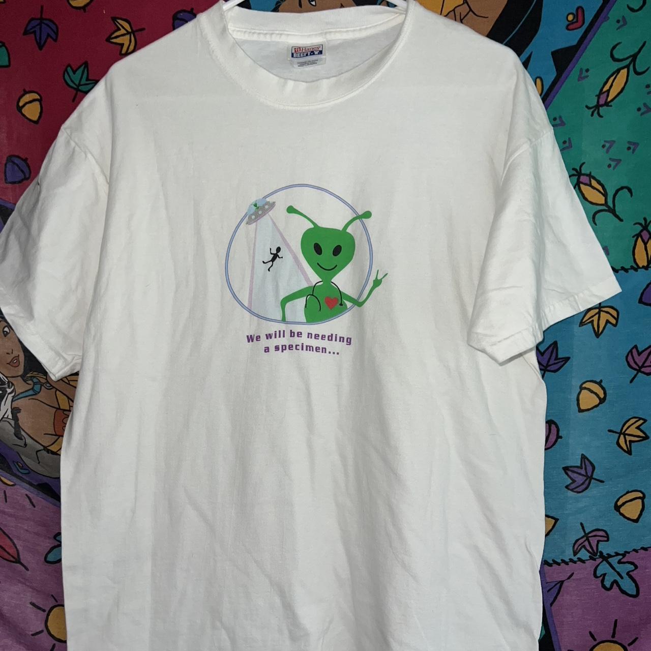 Alien graphic tee in white and green alien - Depop