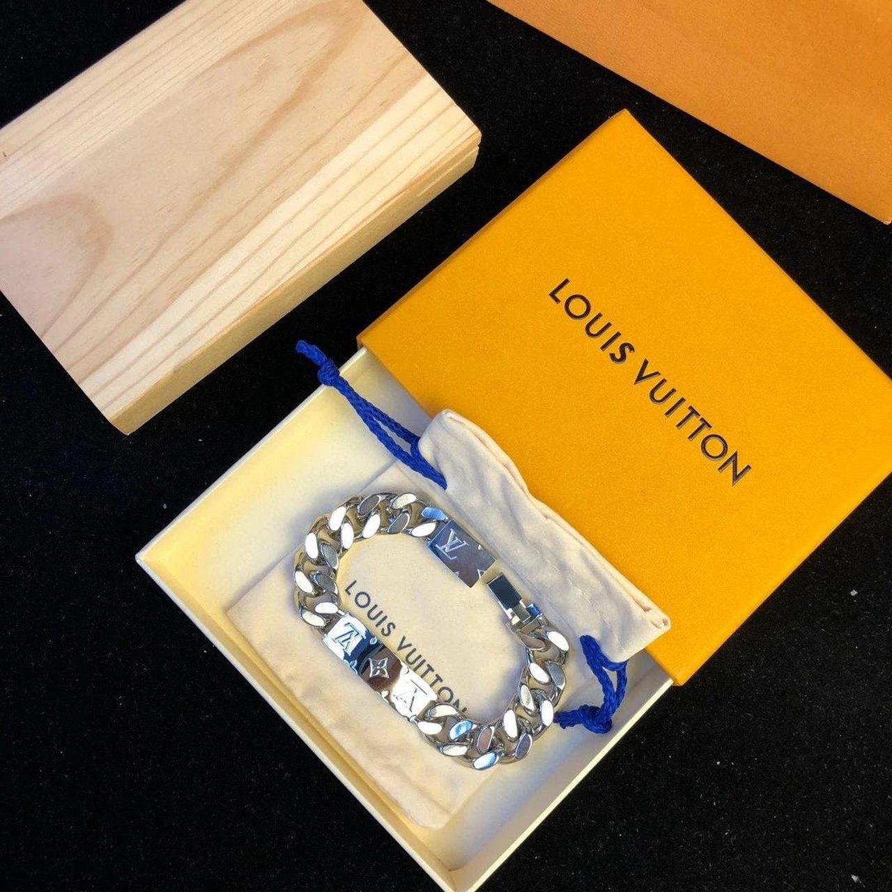M62486 monogram chain bracelet store