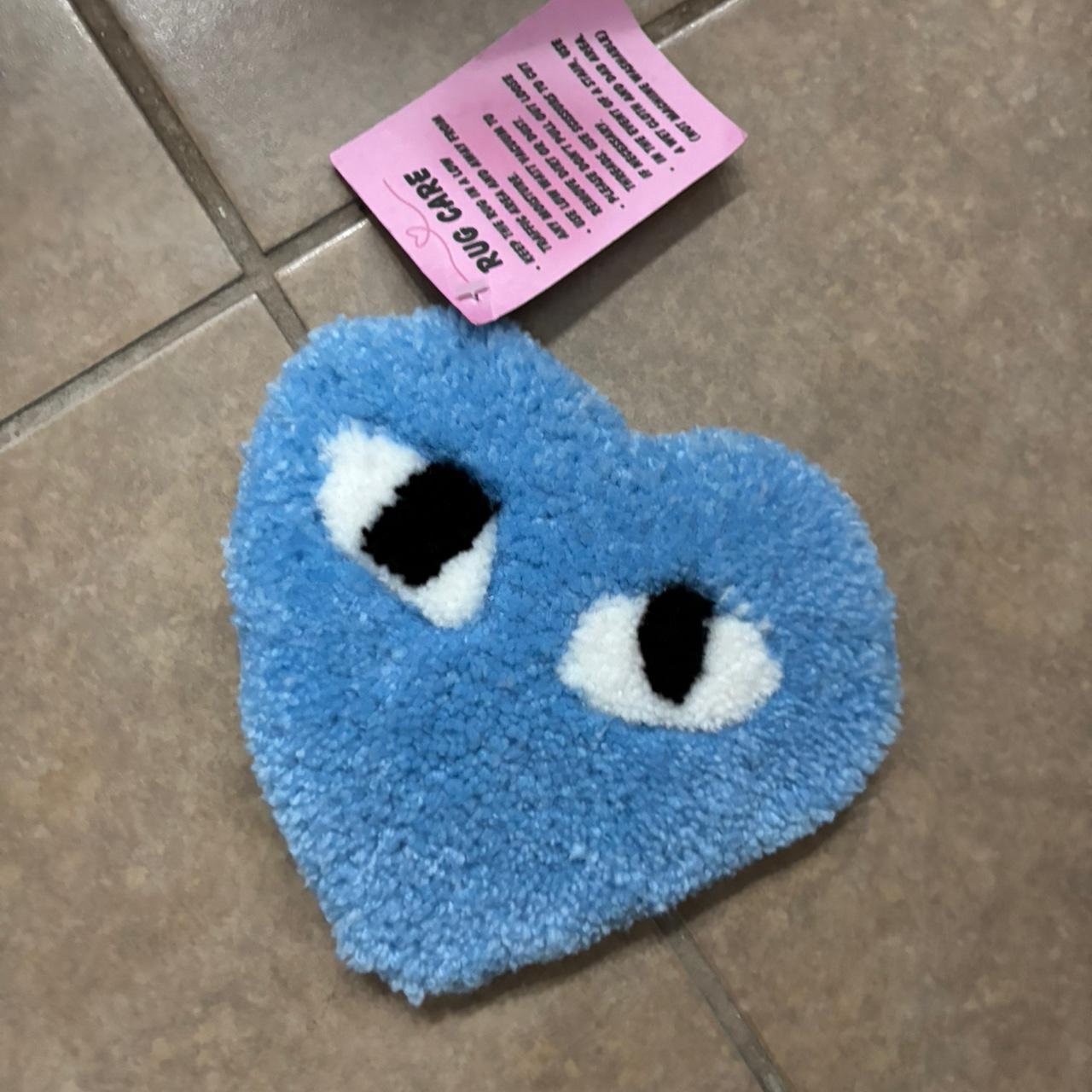 Small blue heart rug | Depop