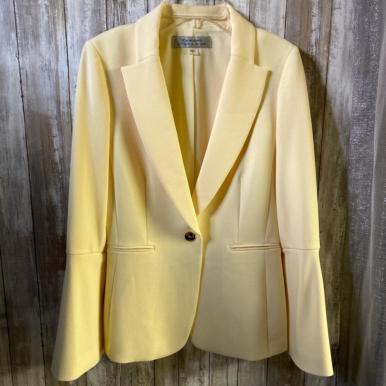 Light yellow blazer with bell sleeves #yellowjacket - Depop