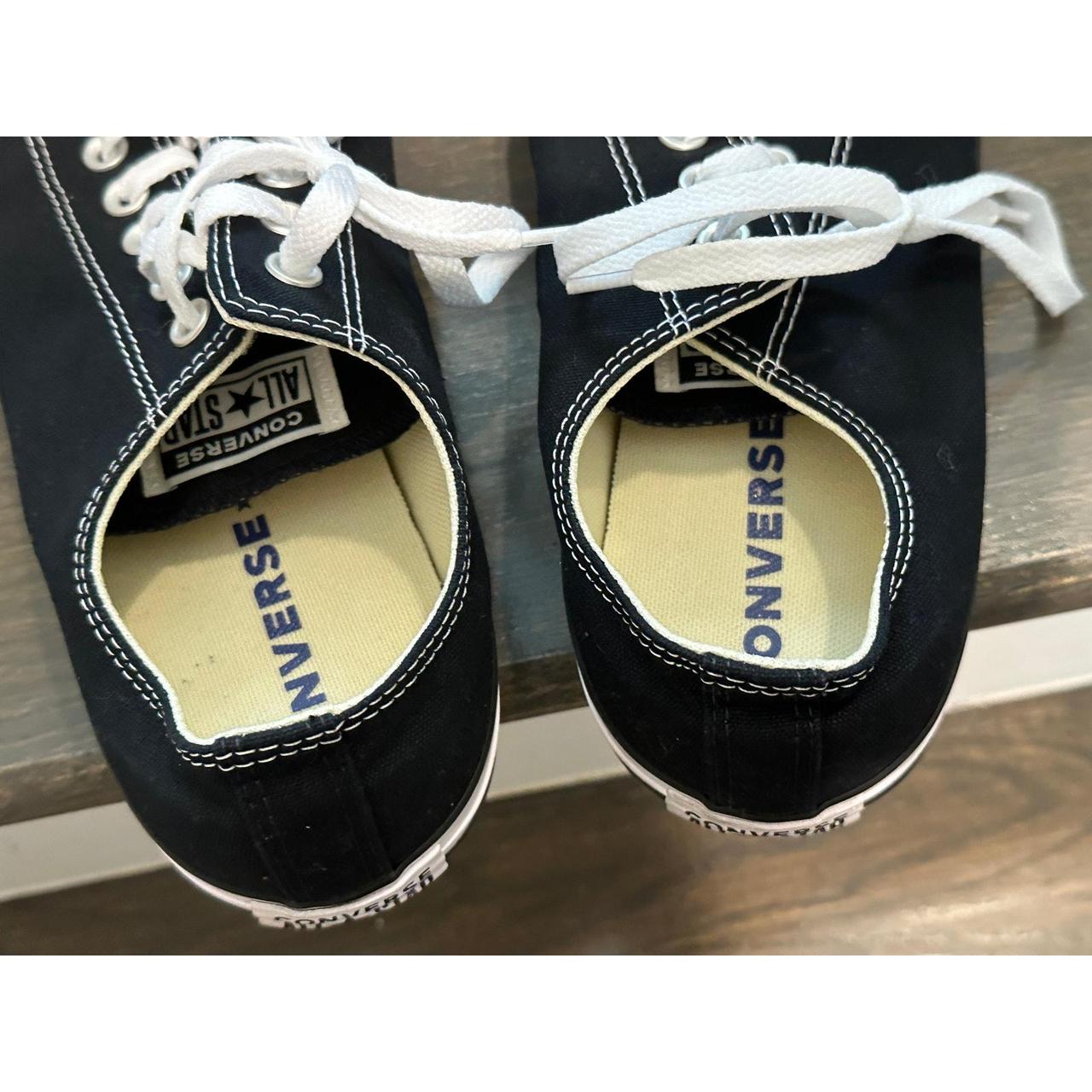 pre owned like new sneakers size 10.5 men - Depop