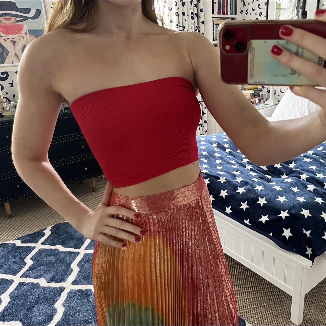 Gorgeous ribbed red boob tube super stretchy fabric... - Depop