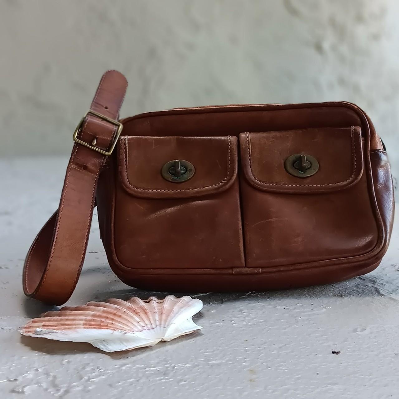 *This rare and hard to come by 1980s Coach fanny... - Depop