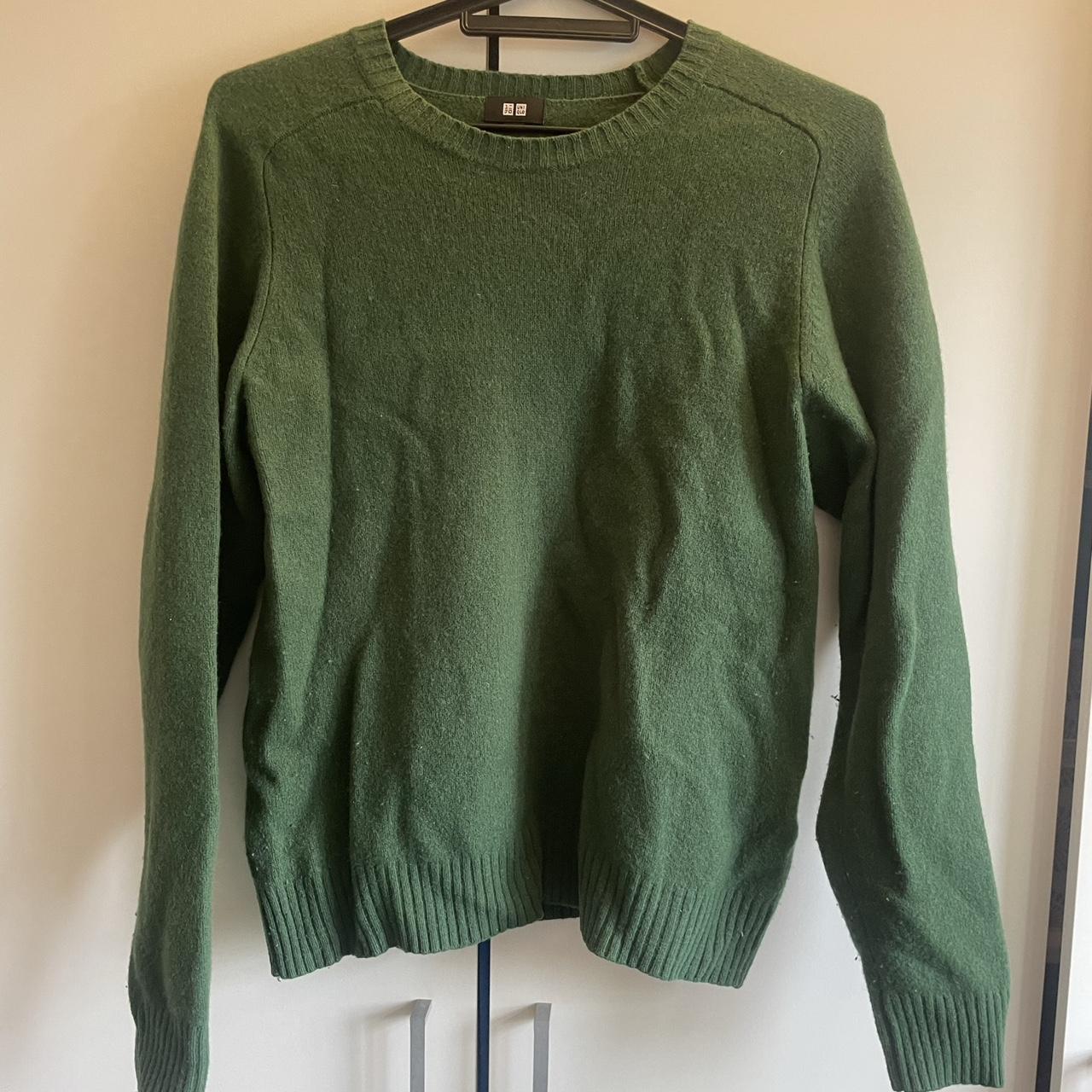 Uniqlo dark green jumper / sweater Size M - Depop