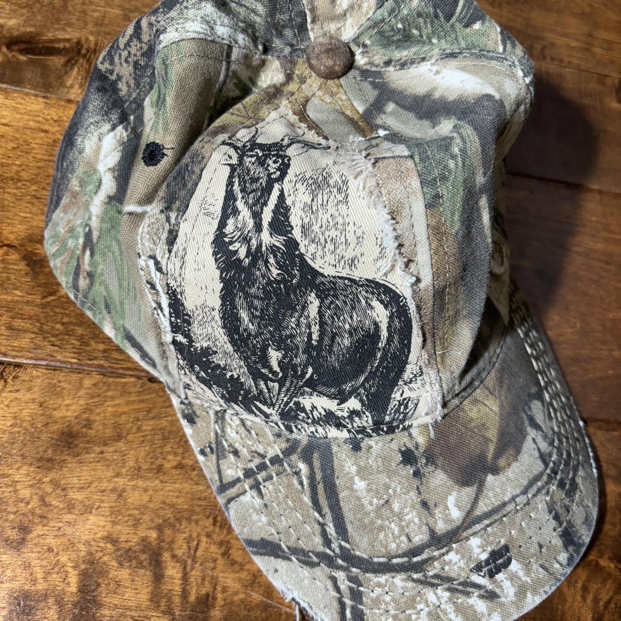 Men’s Remington and realtree camo hat, with deer... - Depop