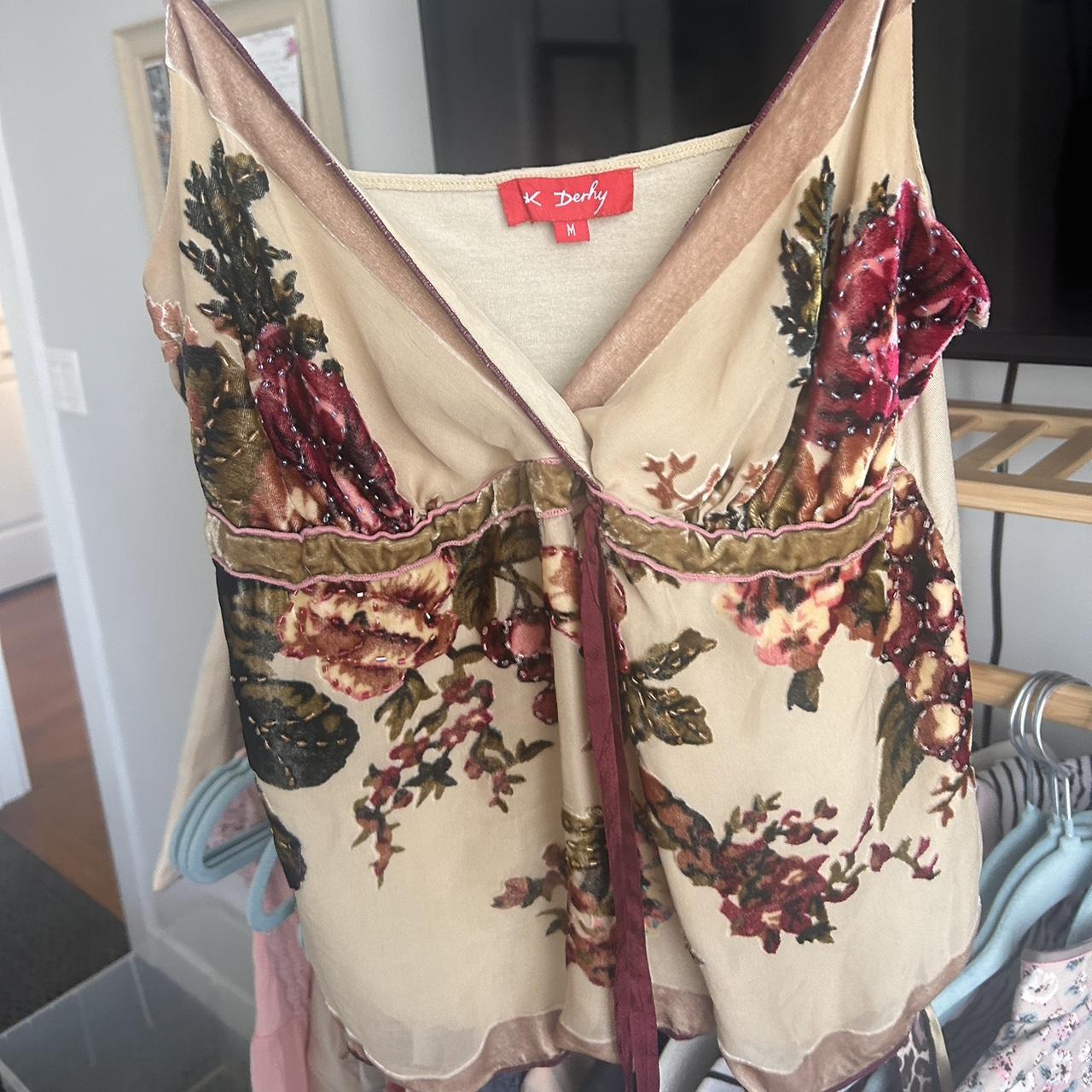 M vintage tank! Velvet floral details with beading... - Depop