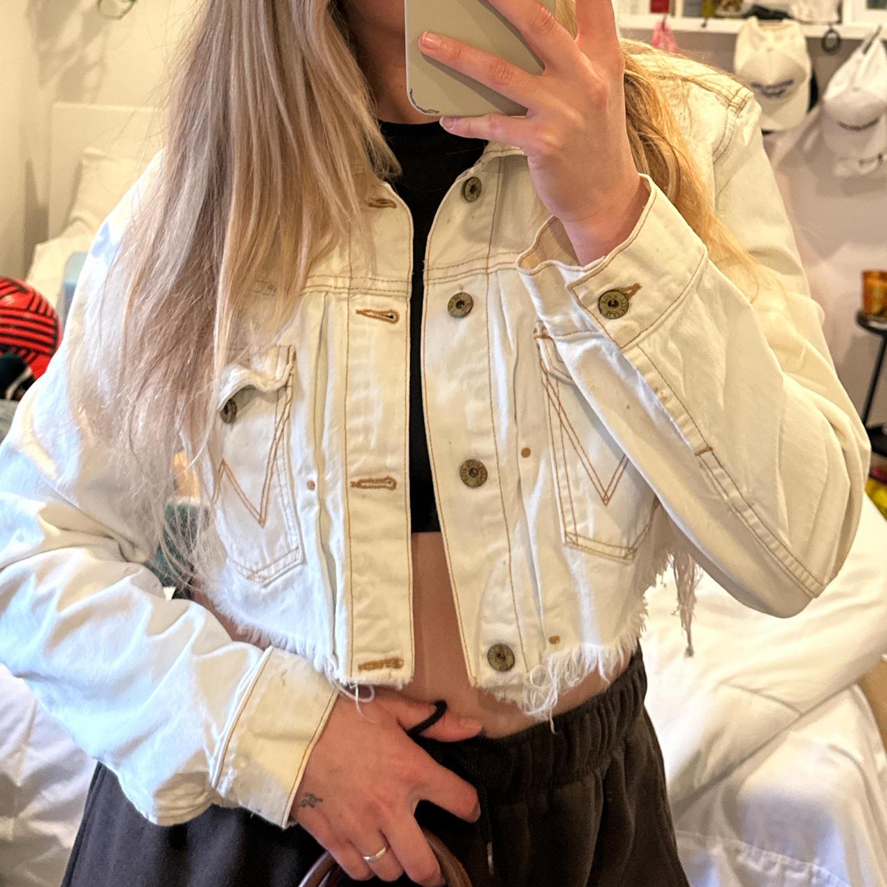 Vintage Wranglers cropped jean jacket white sz L | Depop