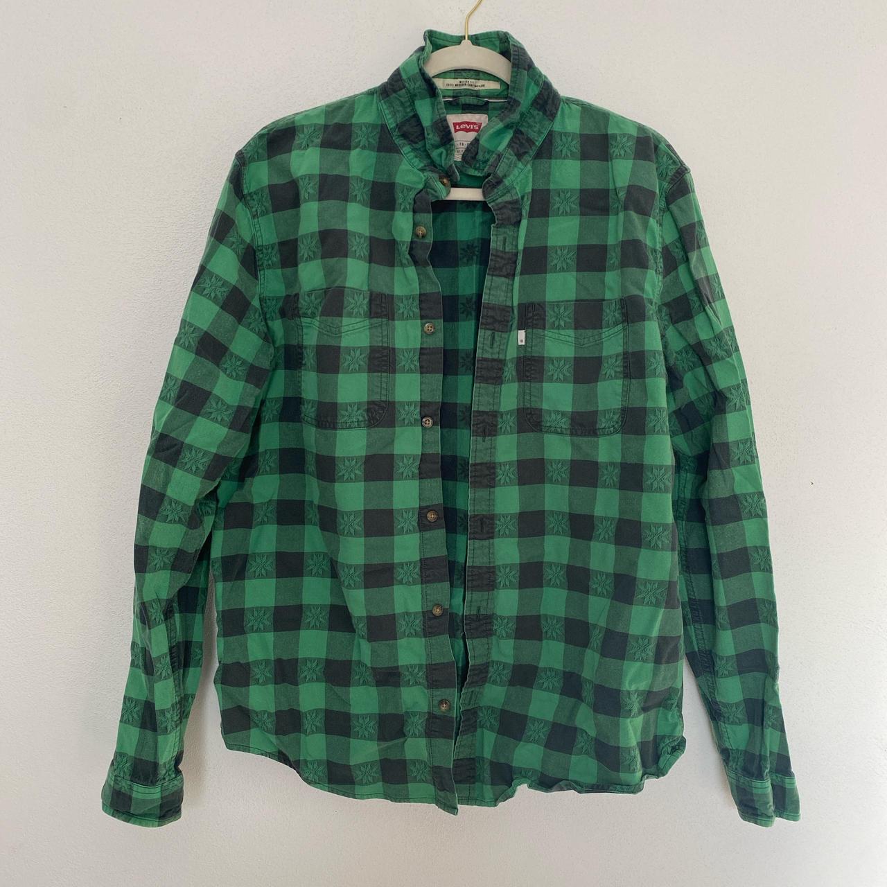 Vintage Levi’s star button down | Depop