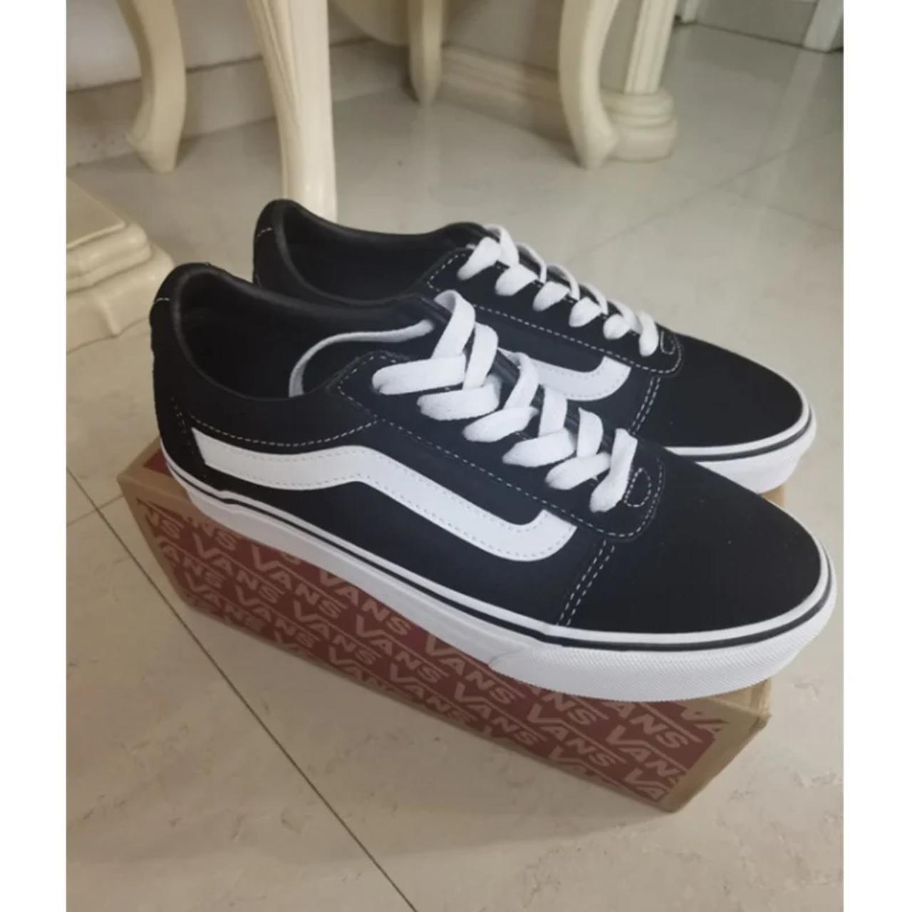Vans Classic Edition Board Shoes, Men's Style, Size 12 - Depop
