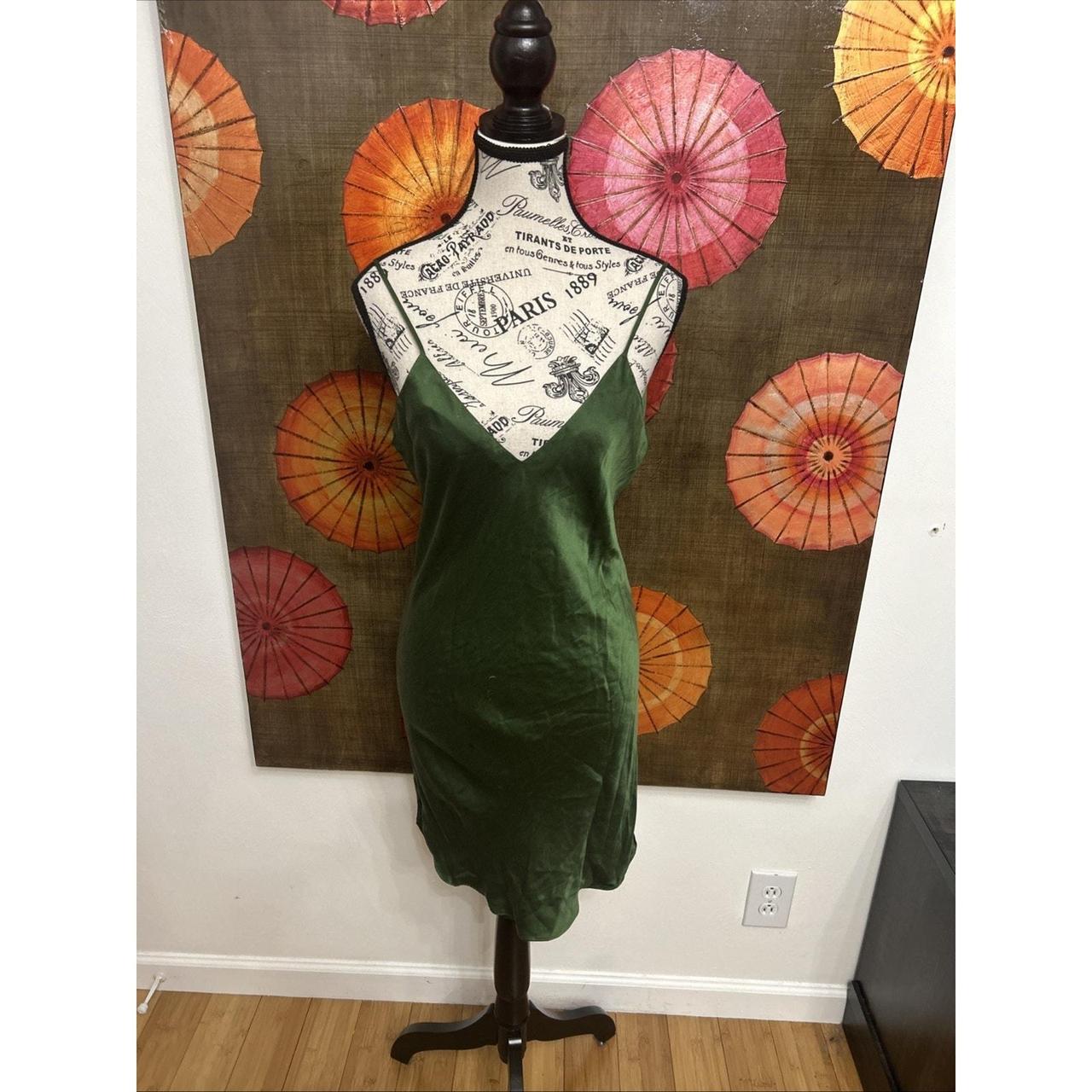 The Valerie Stevens 100% Silk Midi Dress in size... | Depop