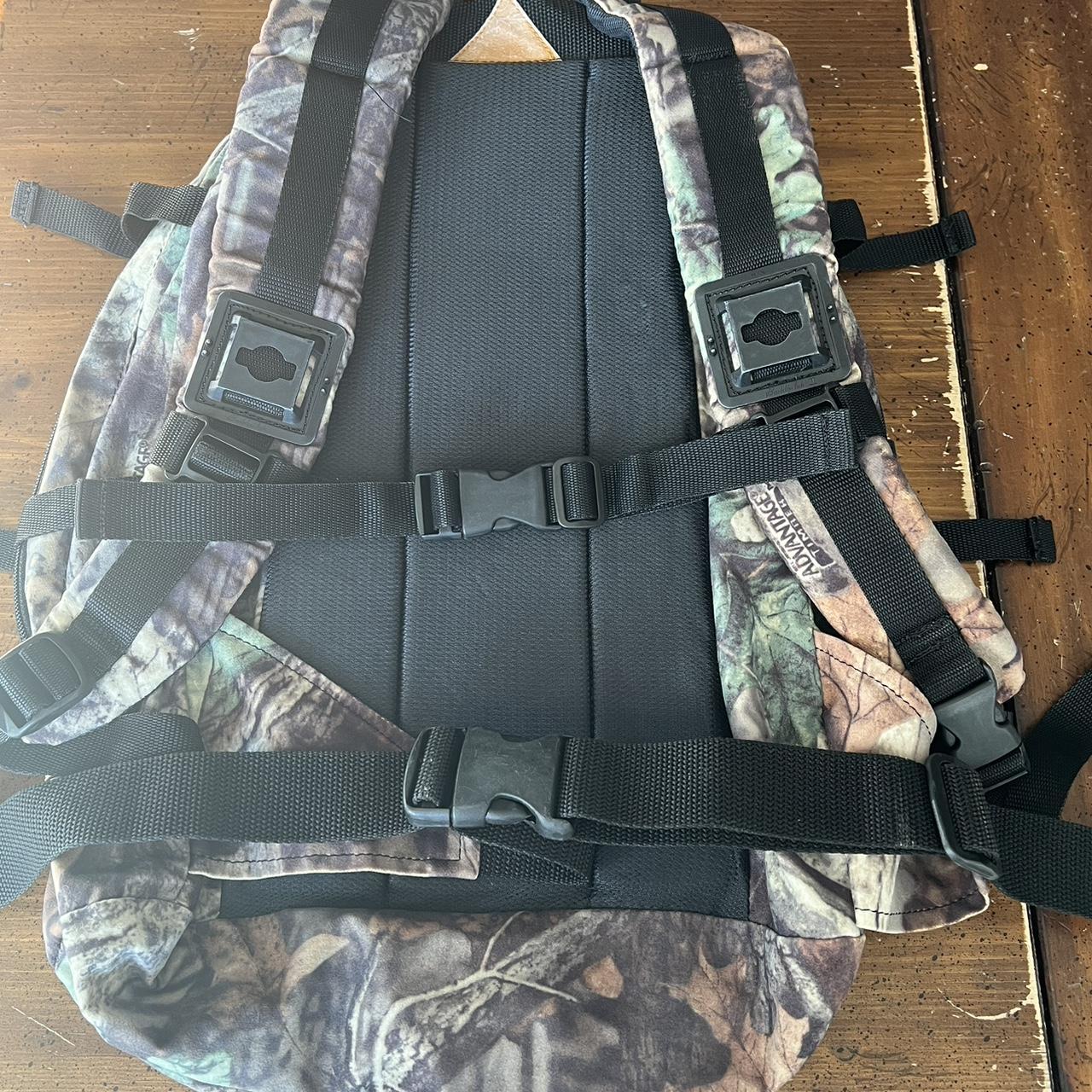 Fieldline adult camo padded back backpack with Three... - Depop