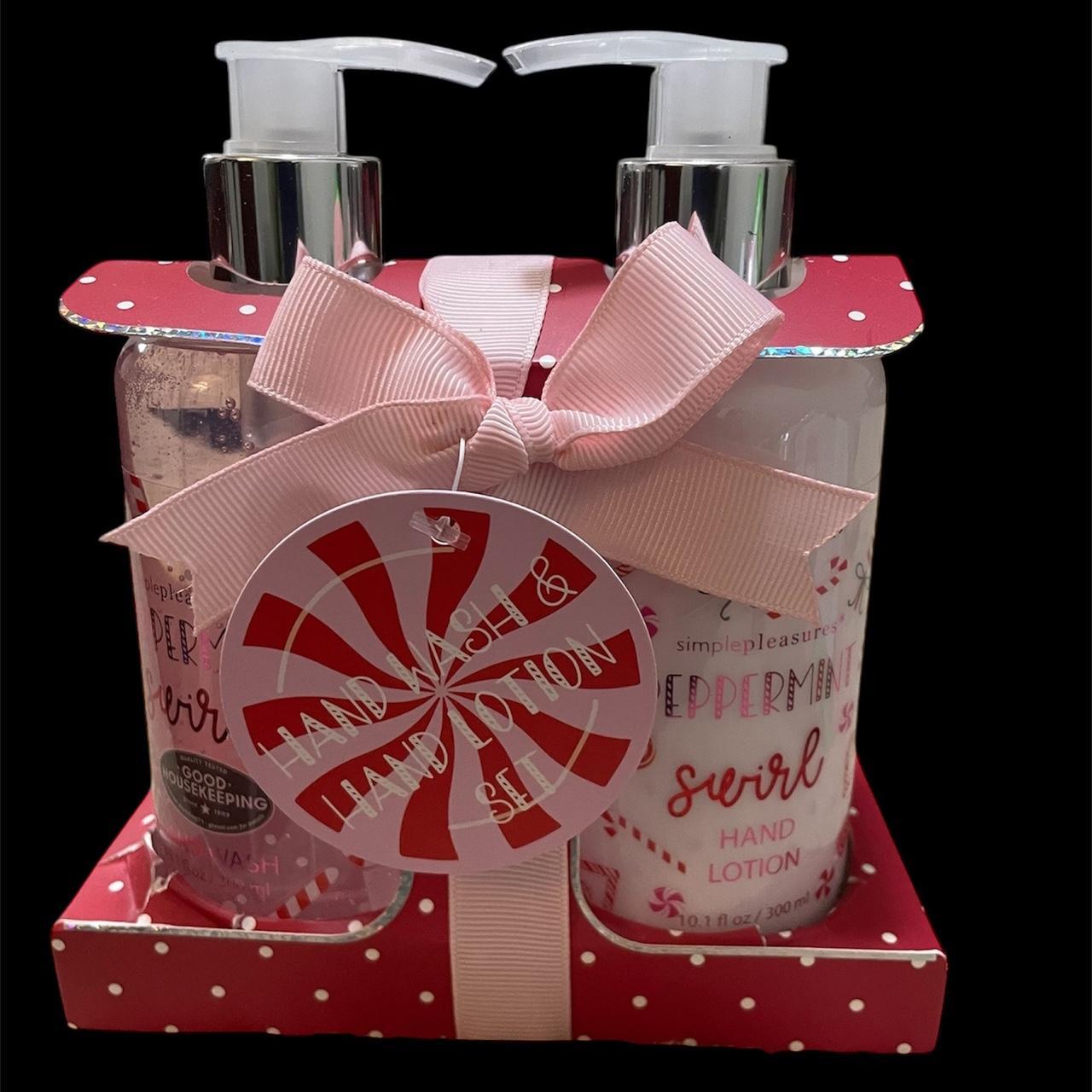 Candy Cane Gift Set - Peppermint scented hand lotion... - Depop