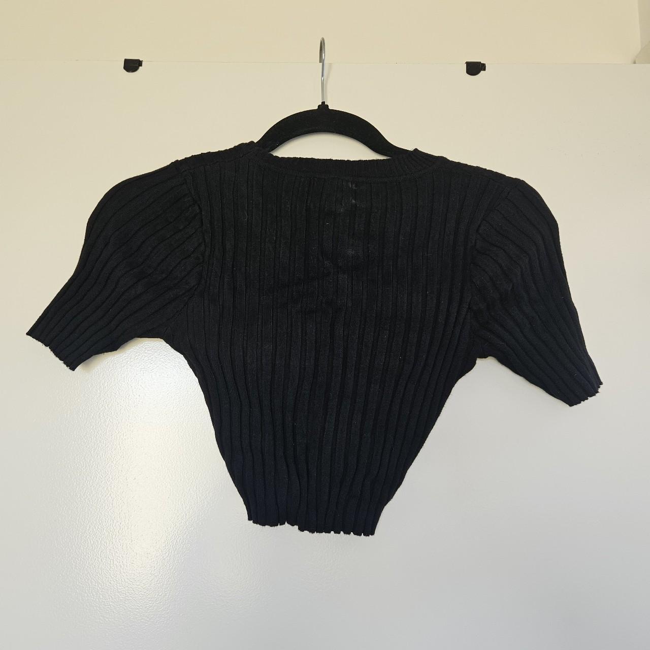Size M Black ribbed crop top | Depop