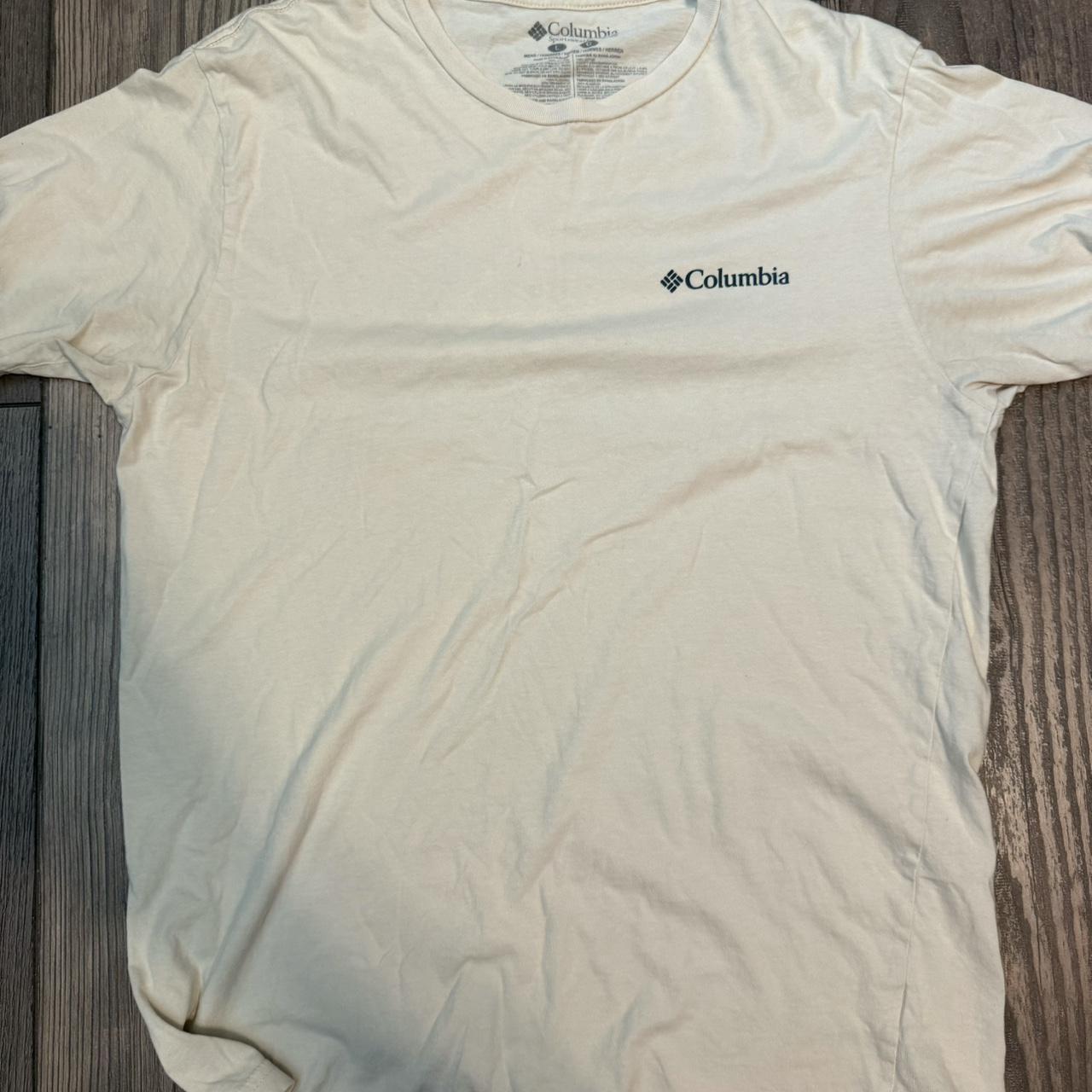 Columbia graphic tee - Depop