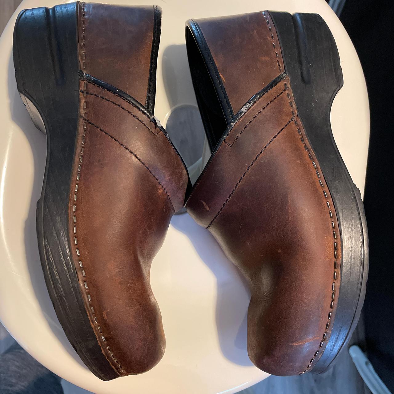 Brown leather clogs with a vintage look #clogs #Dansko - Depop