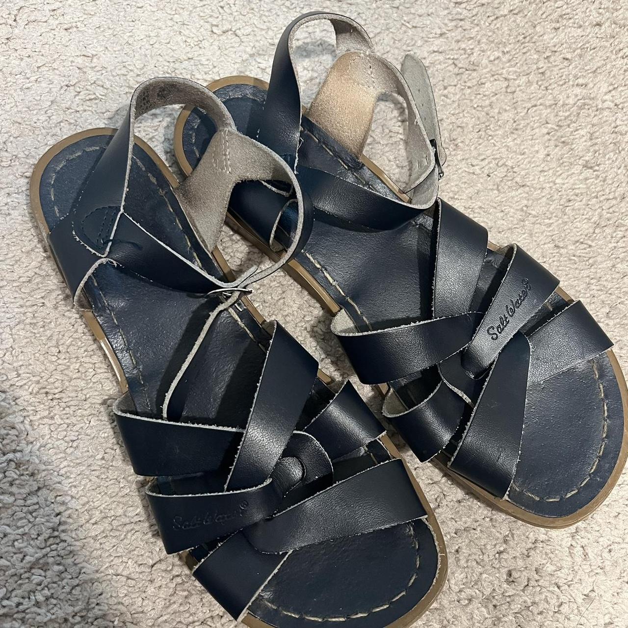 navy salt water sandals! size 7 - Depop