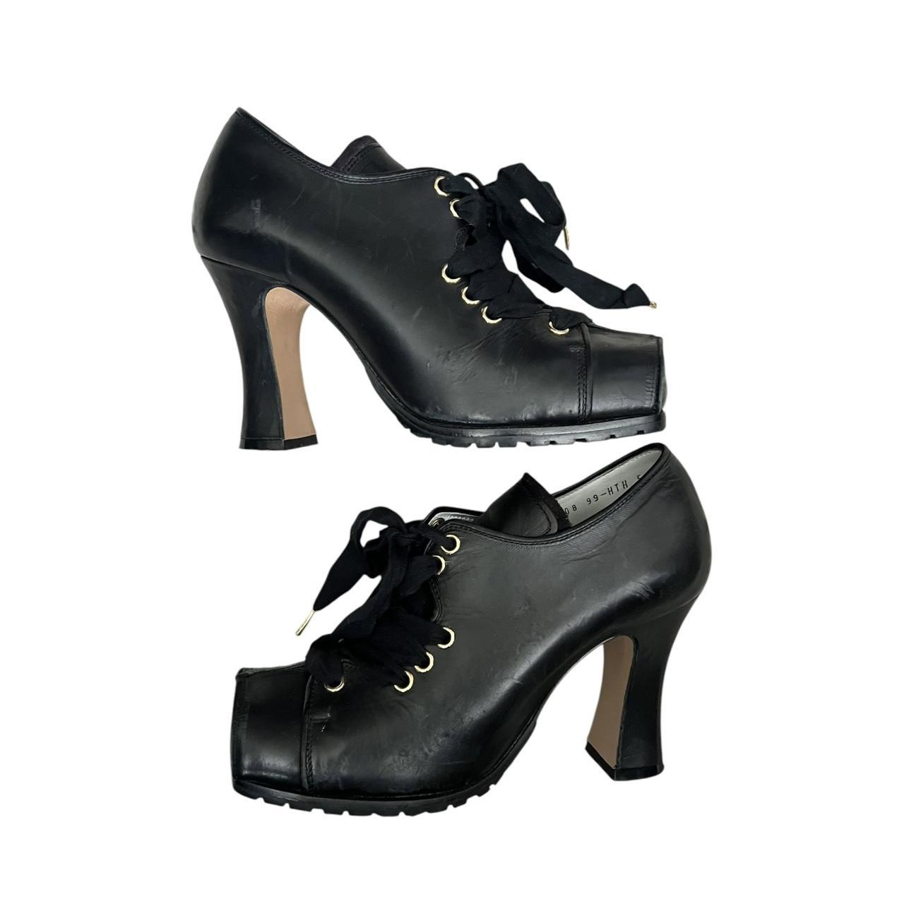 The curiosity shop hog toe heels Sz5 | Depop