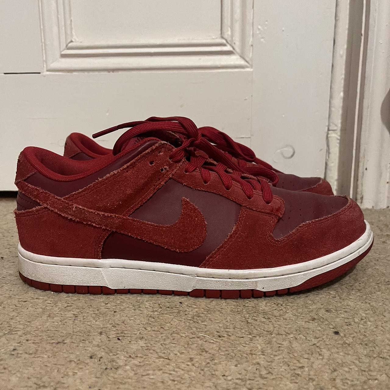 Nike Women's Red Trainers | Depop