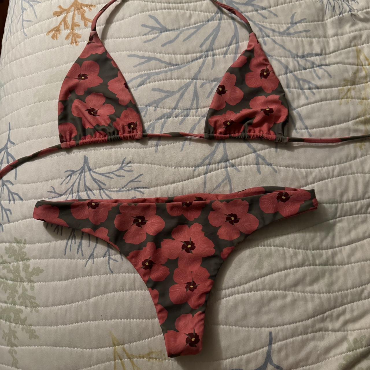 Benoa Swim - Top and Bottom size small top and... - Depop