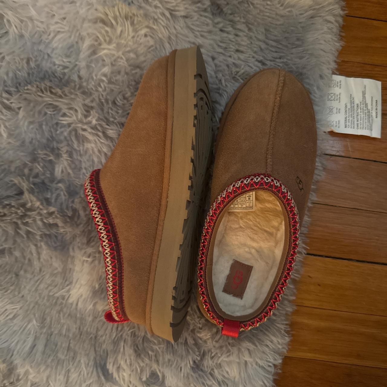 Brand new kids platform tasman uggs Size 6... | Depop