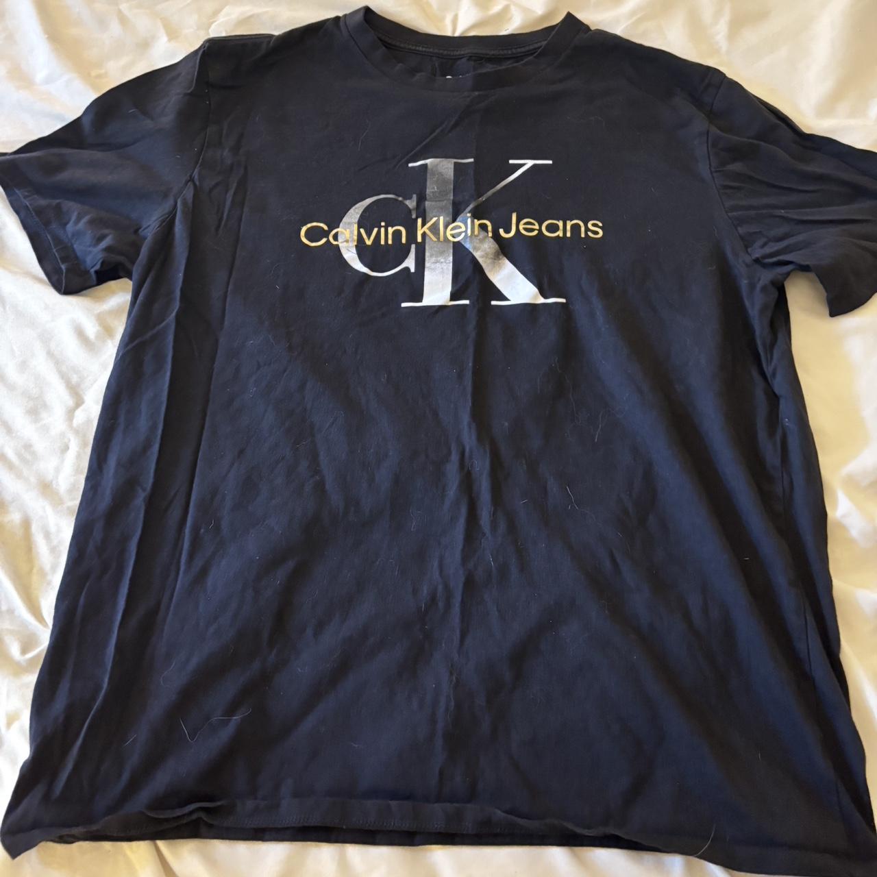 men’s medium Calvin t - Depop