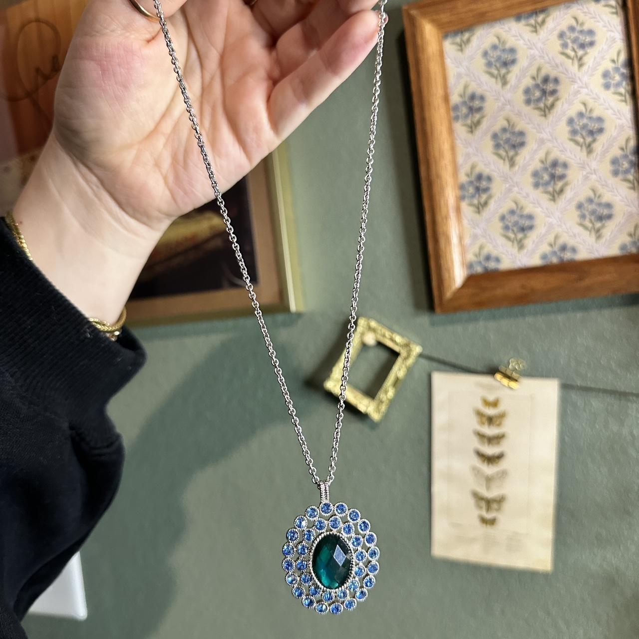 Beautiful Monet necklace - Depop