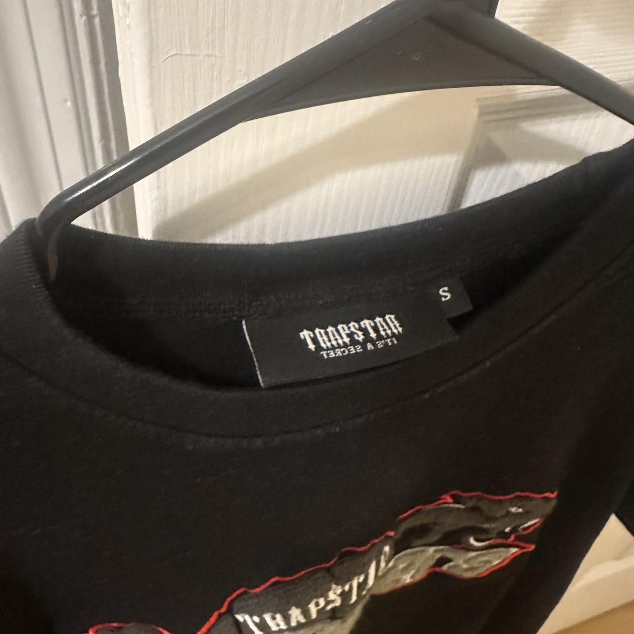 Trapstar black and red streetwear tee - Depop