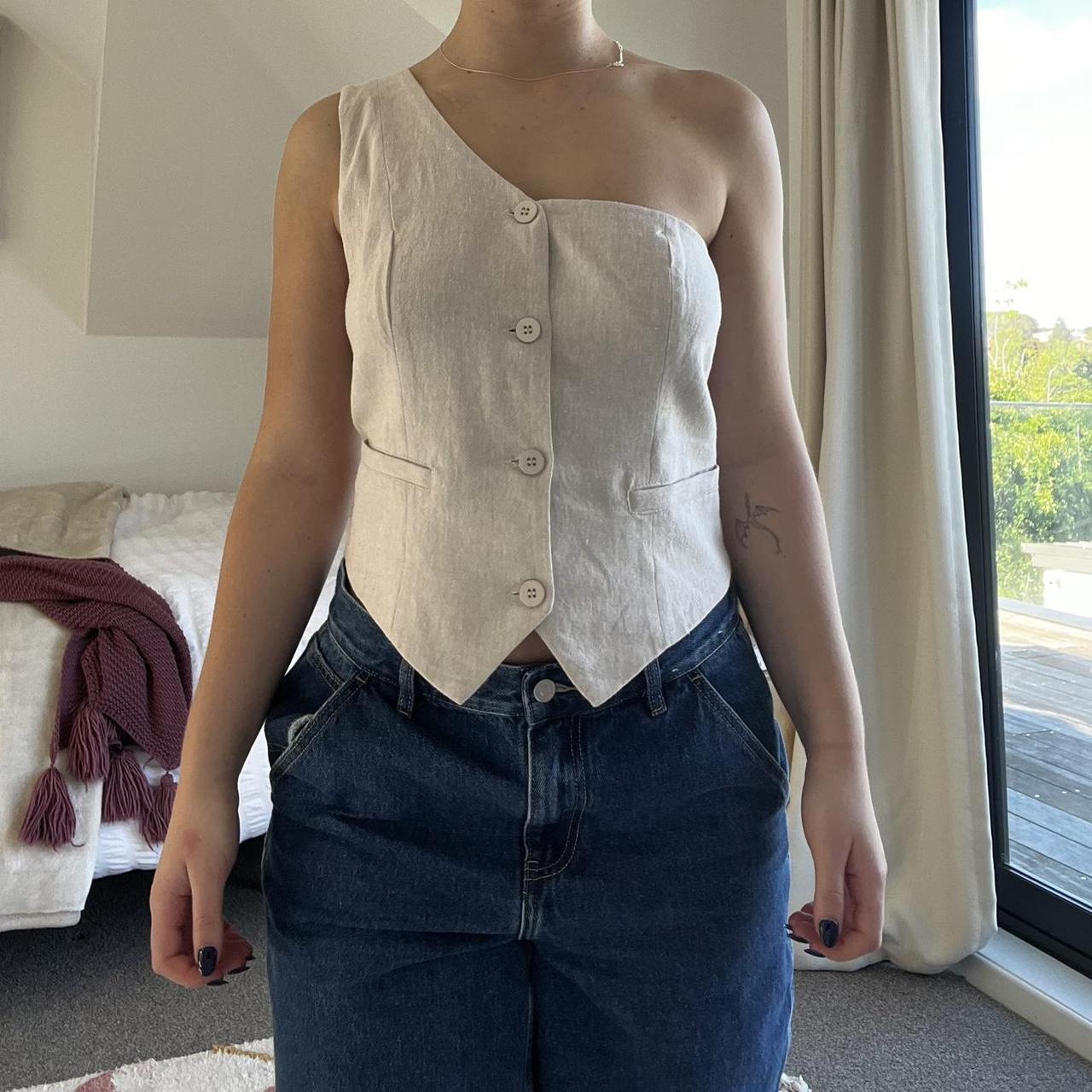 Glassons one shoulder vest size 8. Never worn - Depop