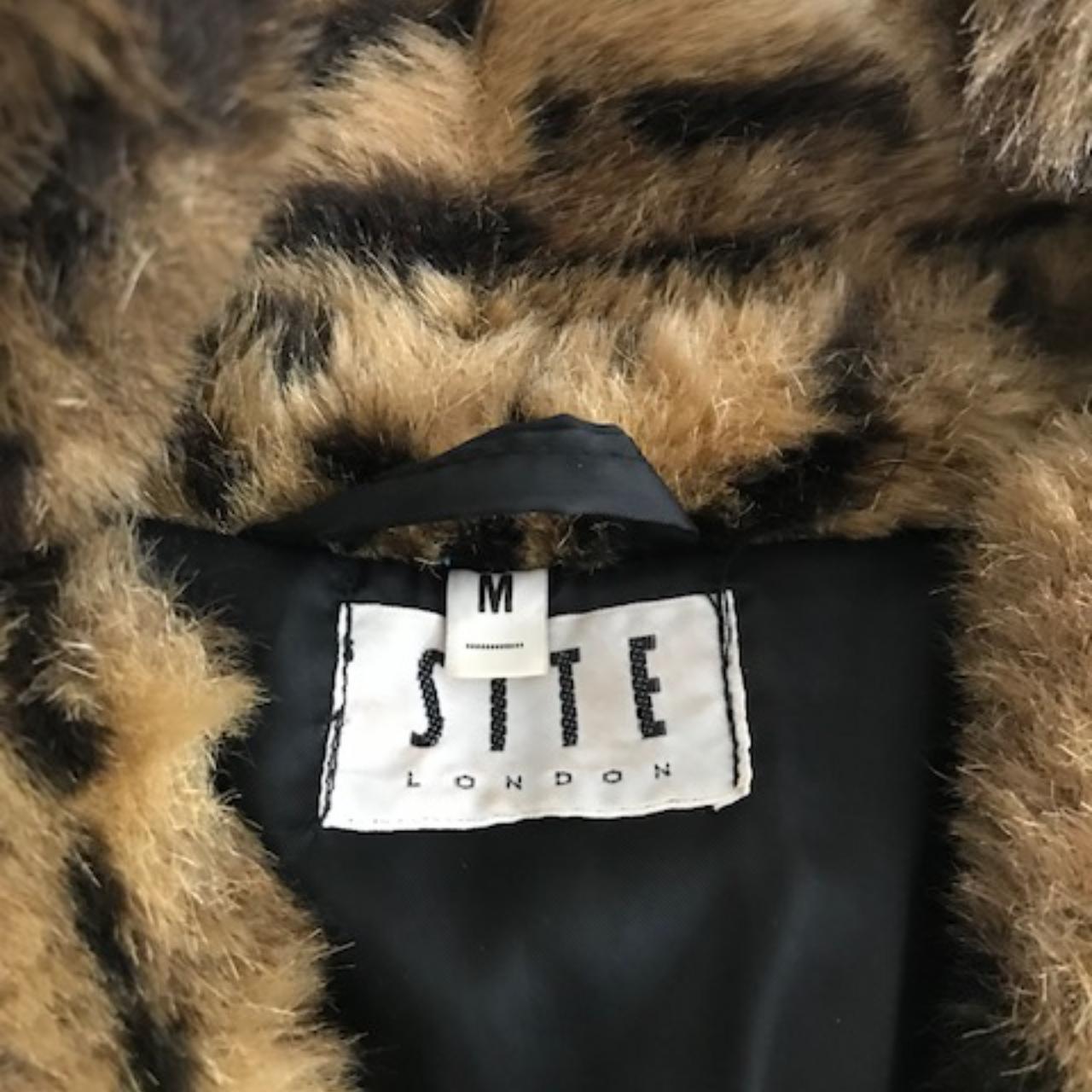 Original Vintage 80's Leopard Skin Jacket.... - Depop