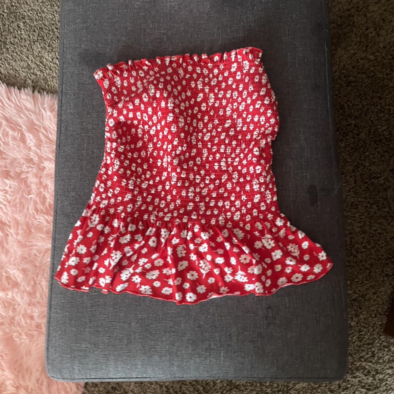 - red floral tube top - worn once - adorable and flowy | Depop