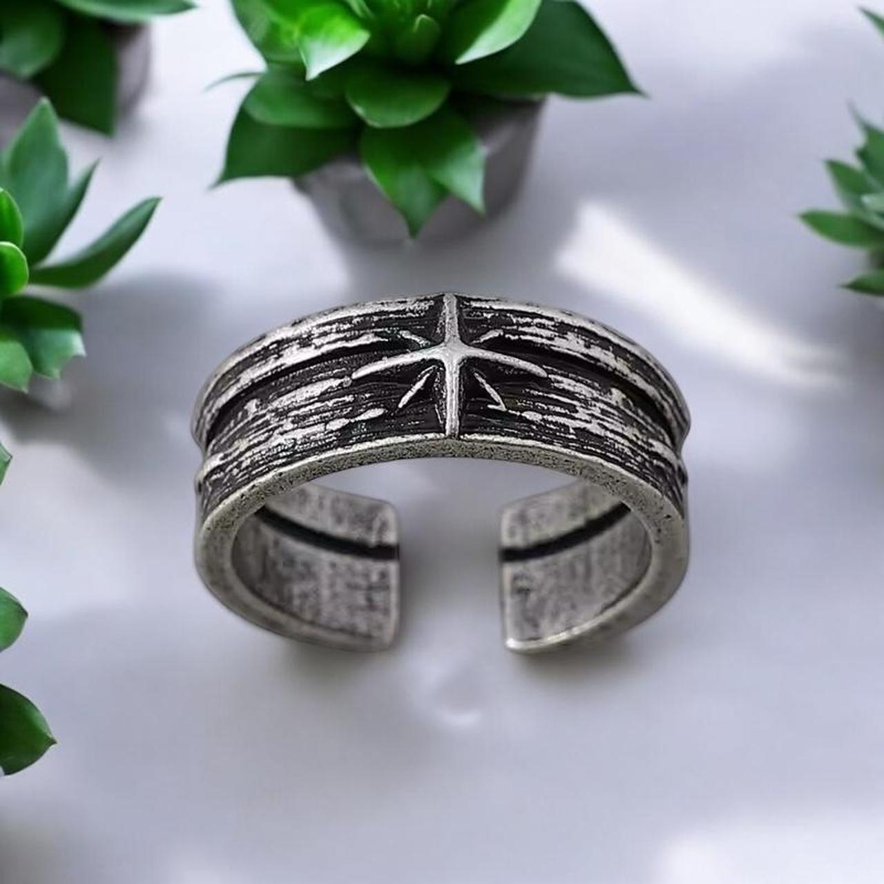 Silver adjustable star ring #goth #grunge #ring... - Depop
