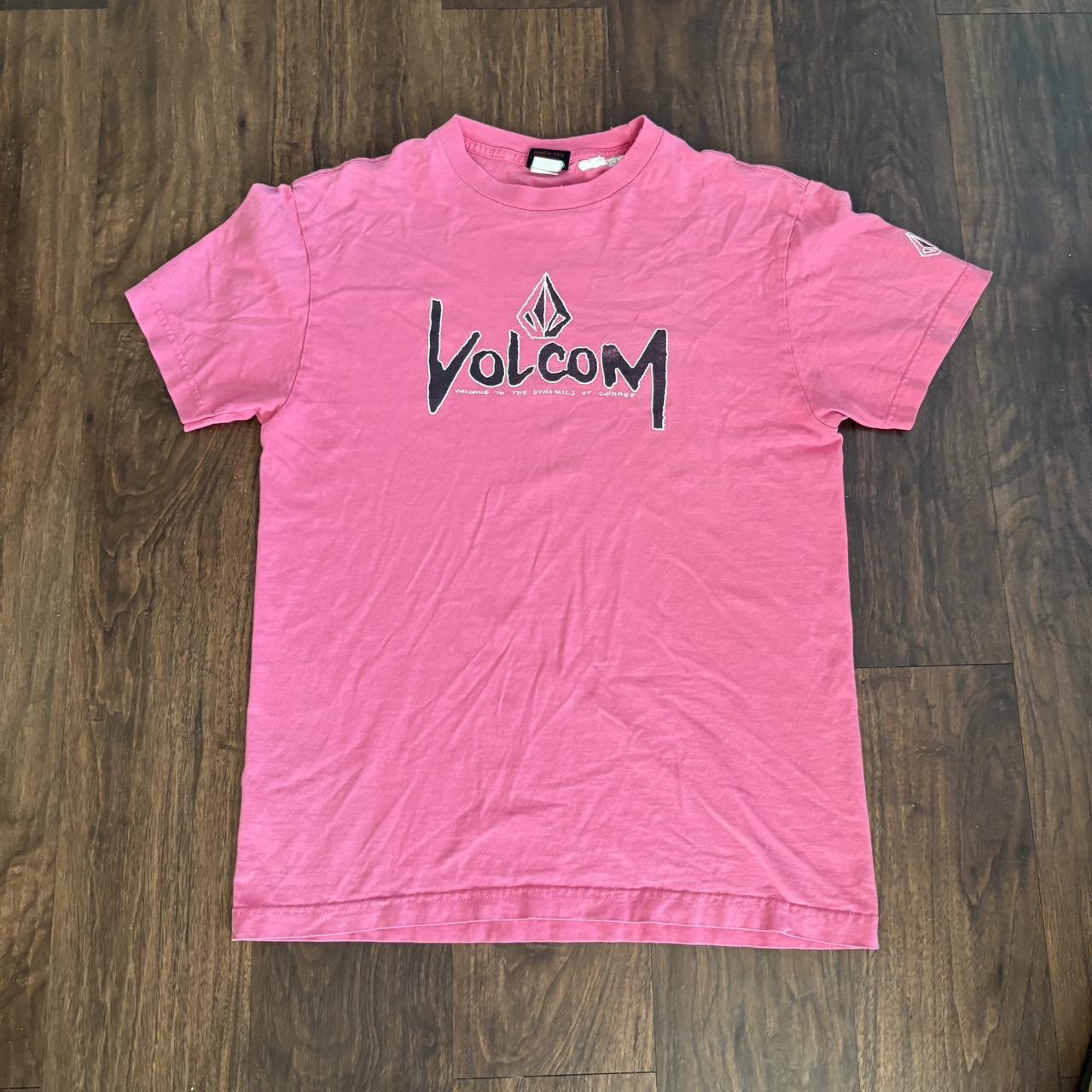 Medium pink vintage Volcom Tee - Depop