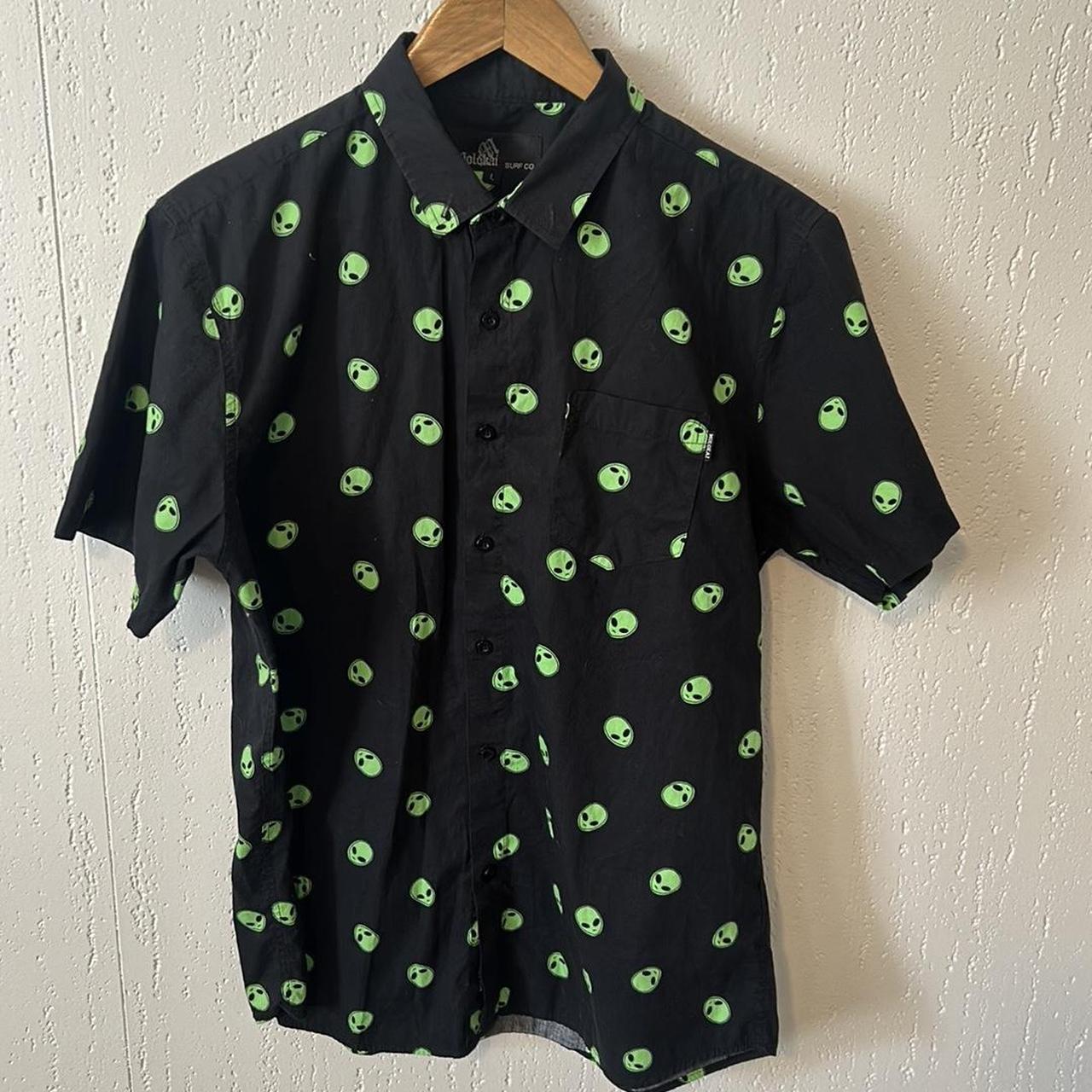 Black and green alien button up shirt #AlienVibes - Depop