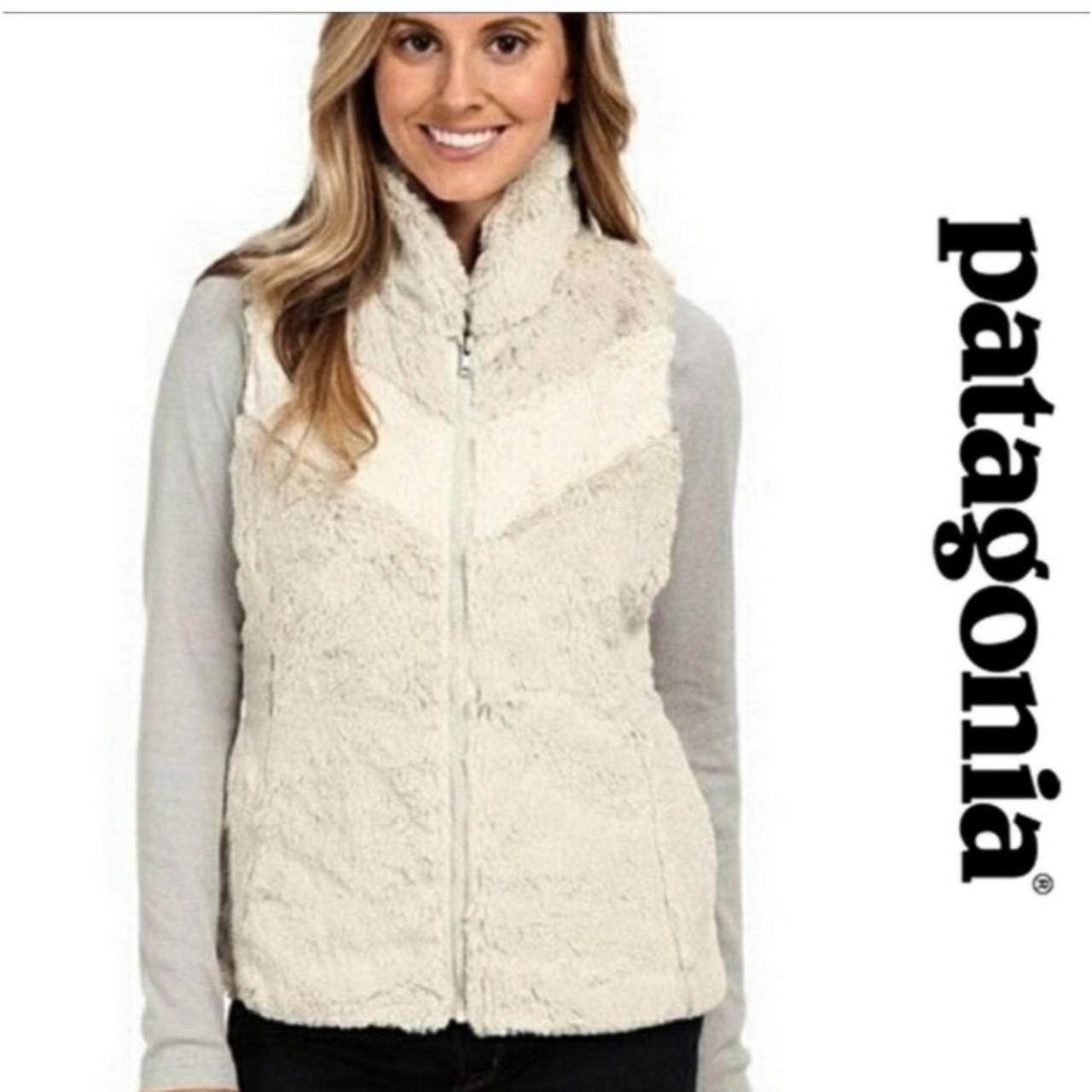 Patagonia W Pledge Fleece Fur Vest in Bleached Stone... - Depop