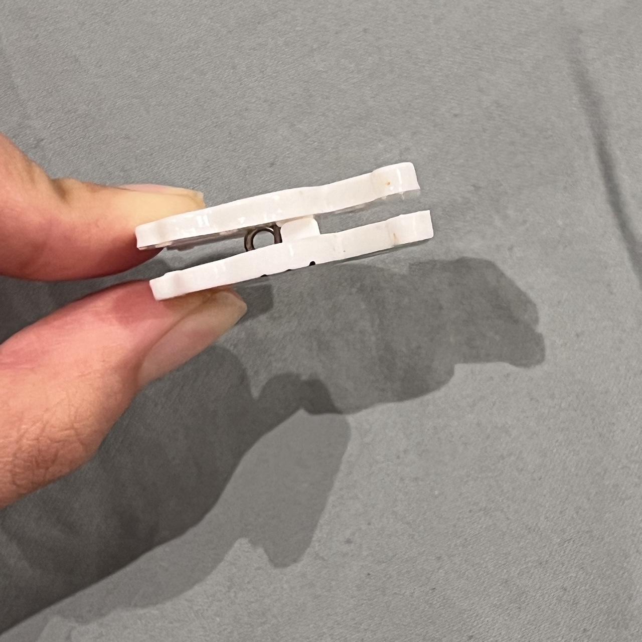 hello kitty hug apple Clamp super cute #hello kitty - Depop