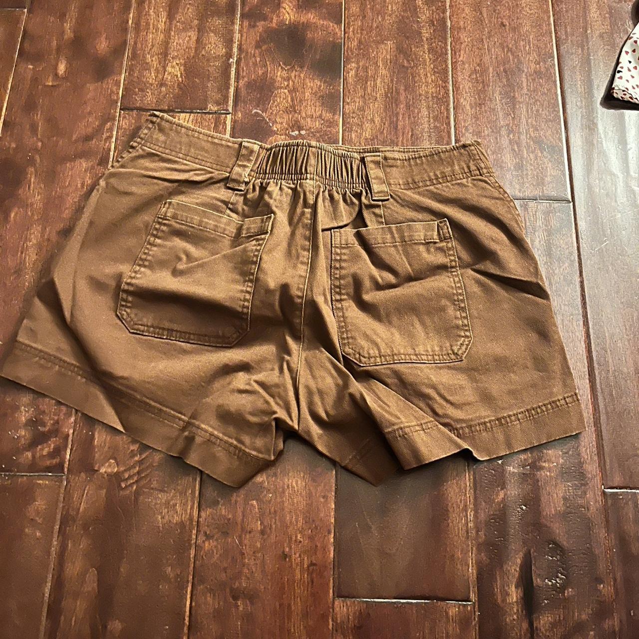 Tan brown cargo shorts. #cargo #cargoshorts #shorts | Depop
