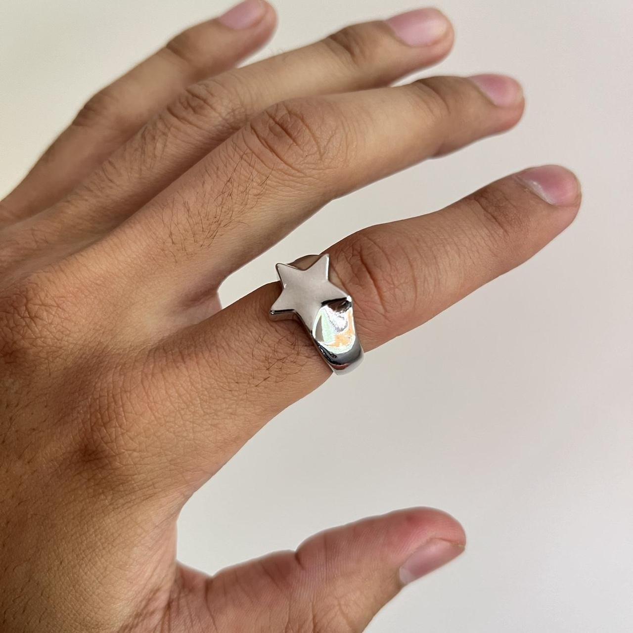 silver star ring these rings are unisex :)! size 7... - Depop