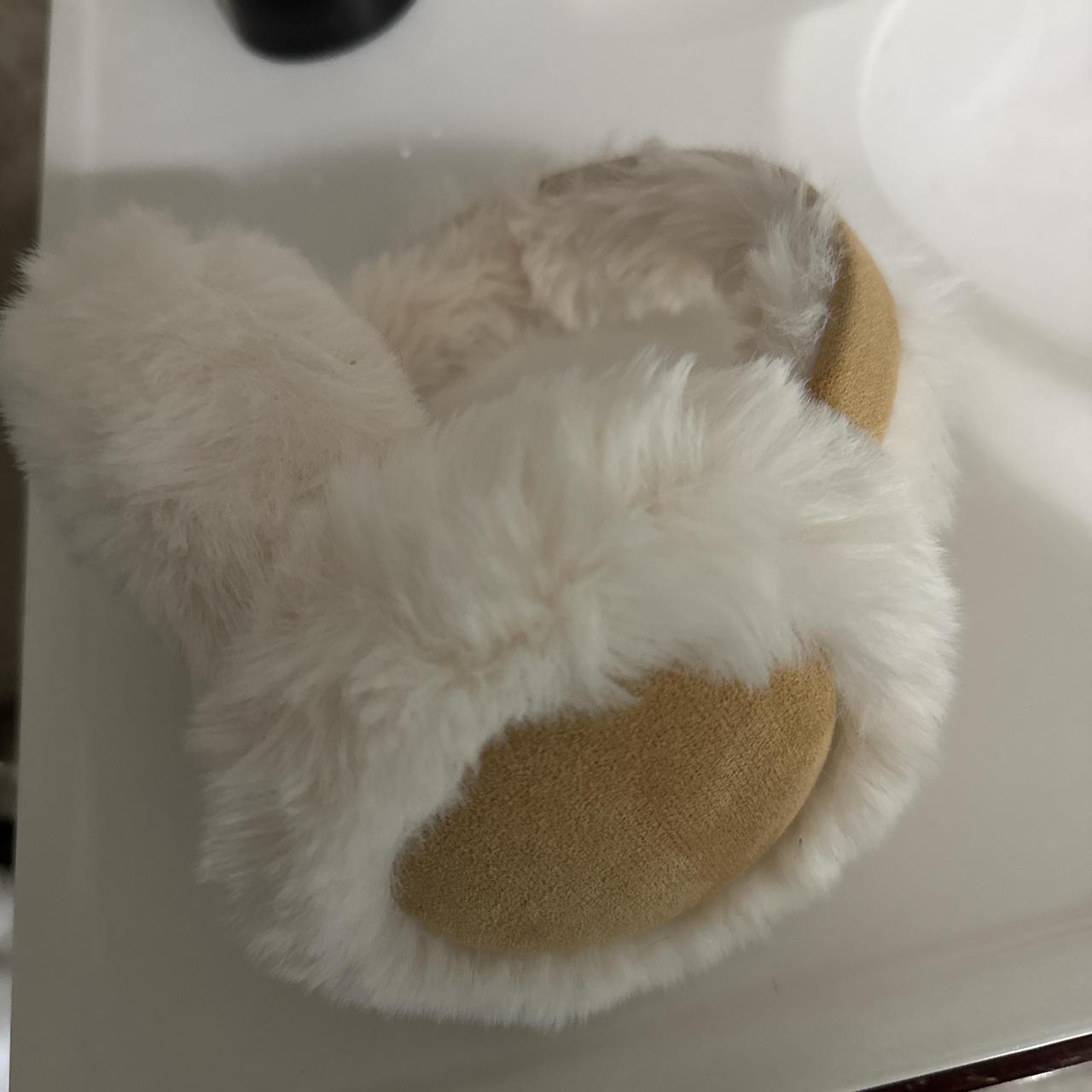 White and tan ear muffs #earmuffs #winterwear #hats | Depop