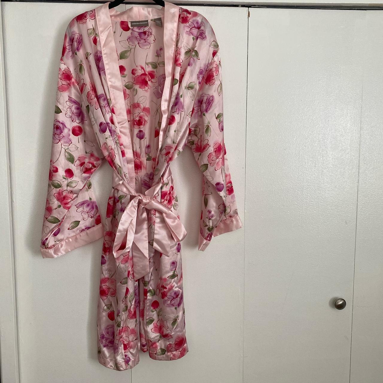 silk floral long robe •size: XL •thrifted ;... - Depop