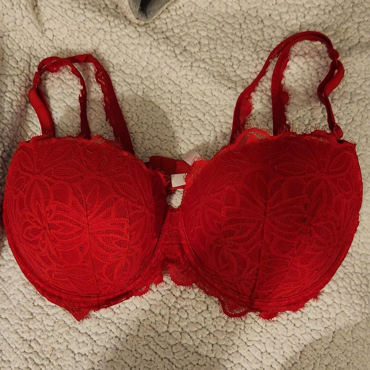 Red padded lace bra #lingerie #Pink | Depop