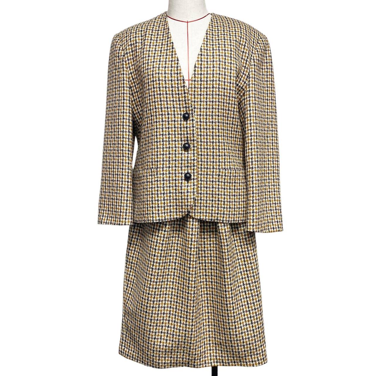 Alfred Sung Women's Suit | Depop