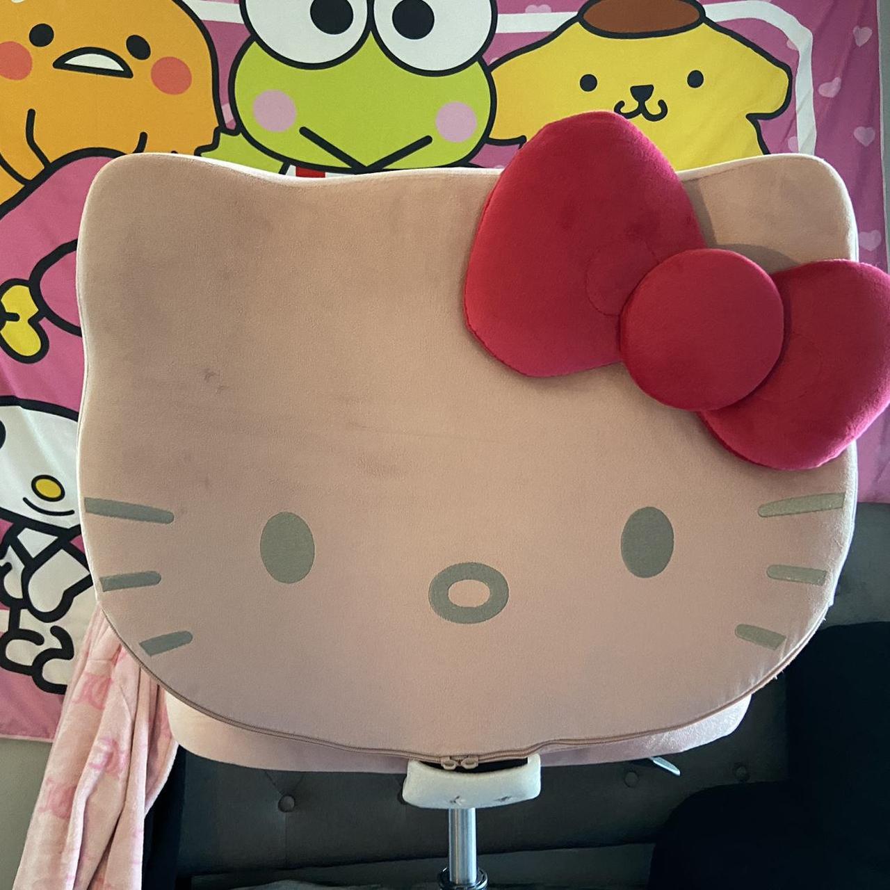 Hello Kitty Vanity Chair! #vanity #hellokitty #sanrio - Depop