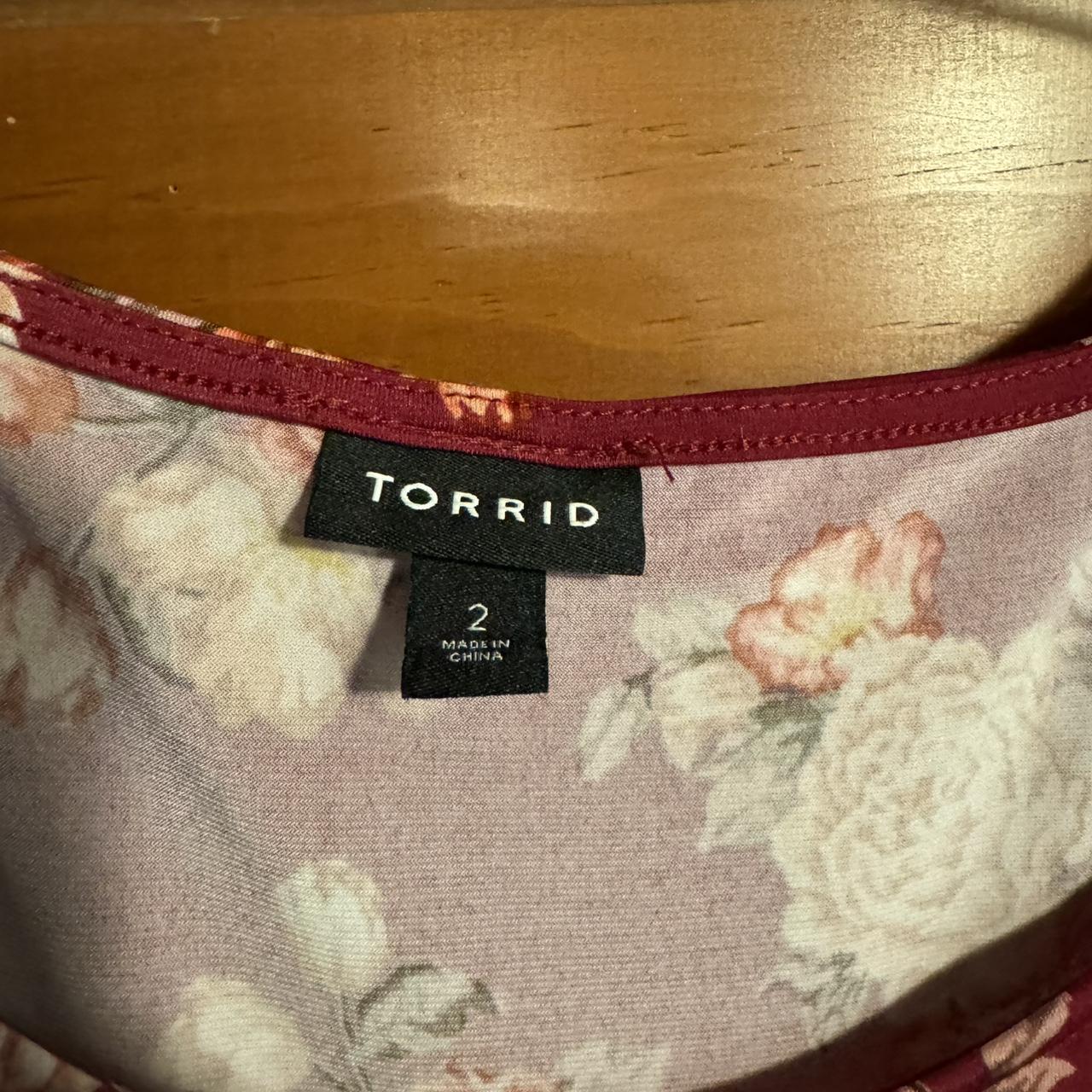 1X Torrid red midi dress with pink flowers and tie belt - Depop