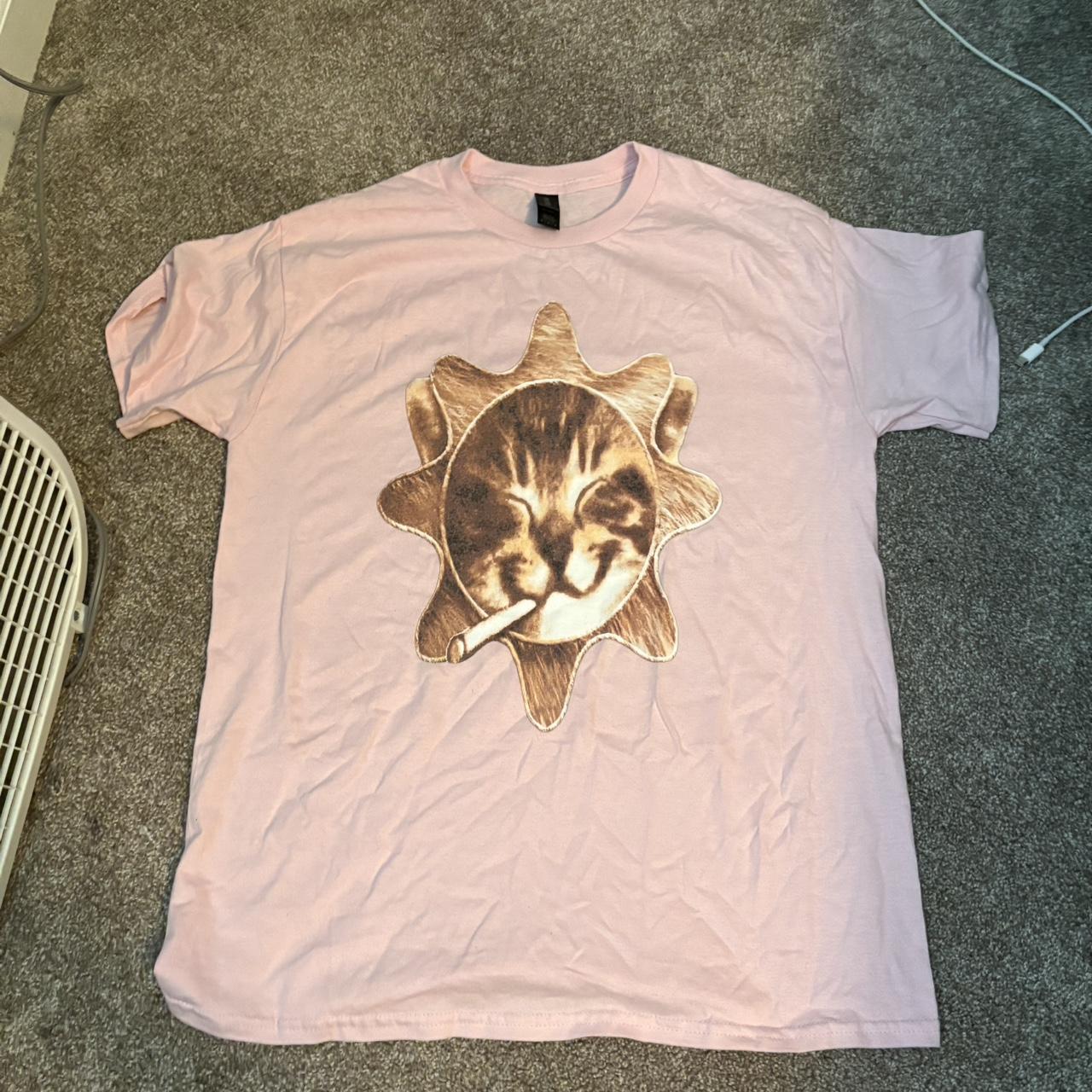 CHE Pink cat smoking cigarette graphic tee | Depop