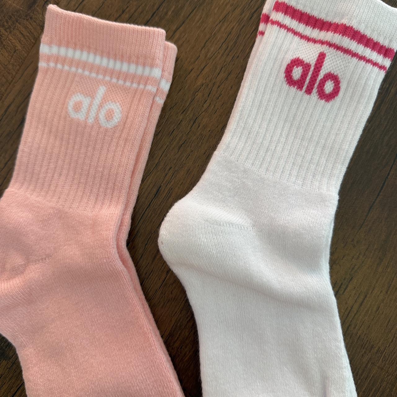 ALO Yoga Unisex Half-Crew Throwback Sock(2 Pairs) | Depop
